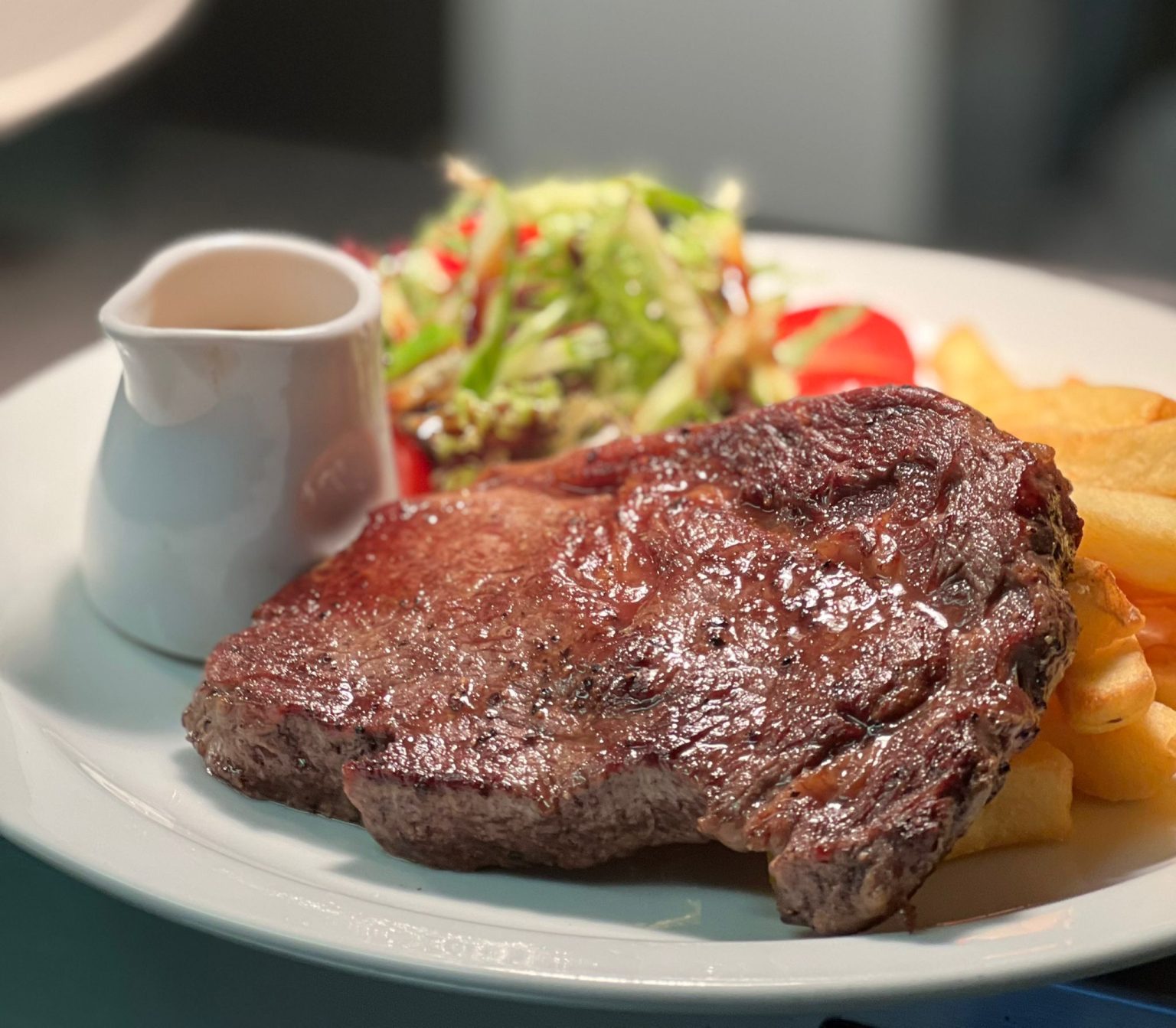 Bar and Bistro - Elizabeth House Hotel