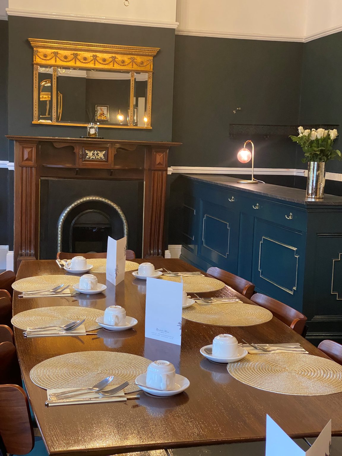 Bar and Bistro - Elizabeth House Hotel